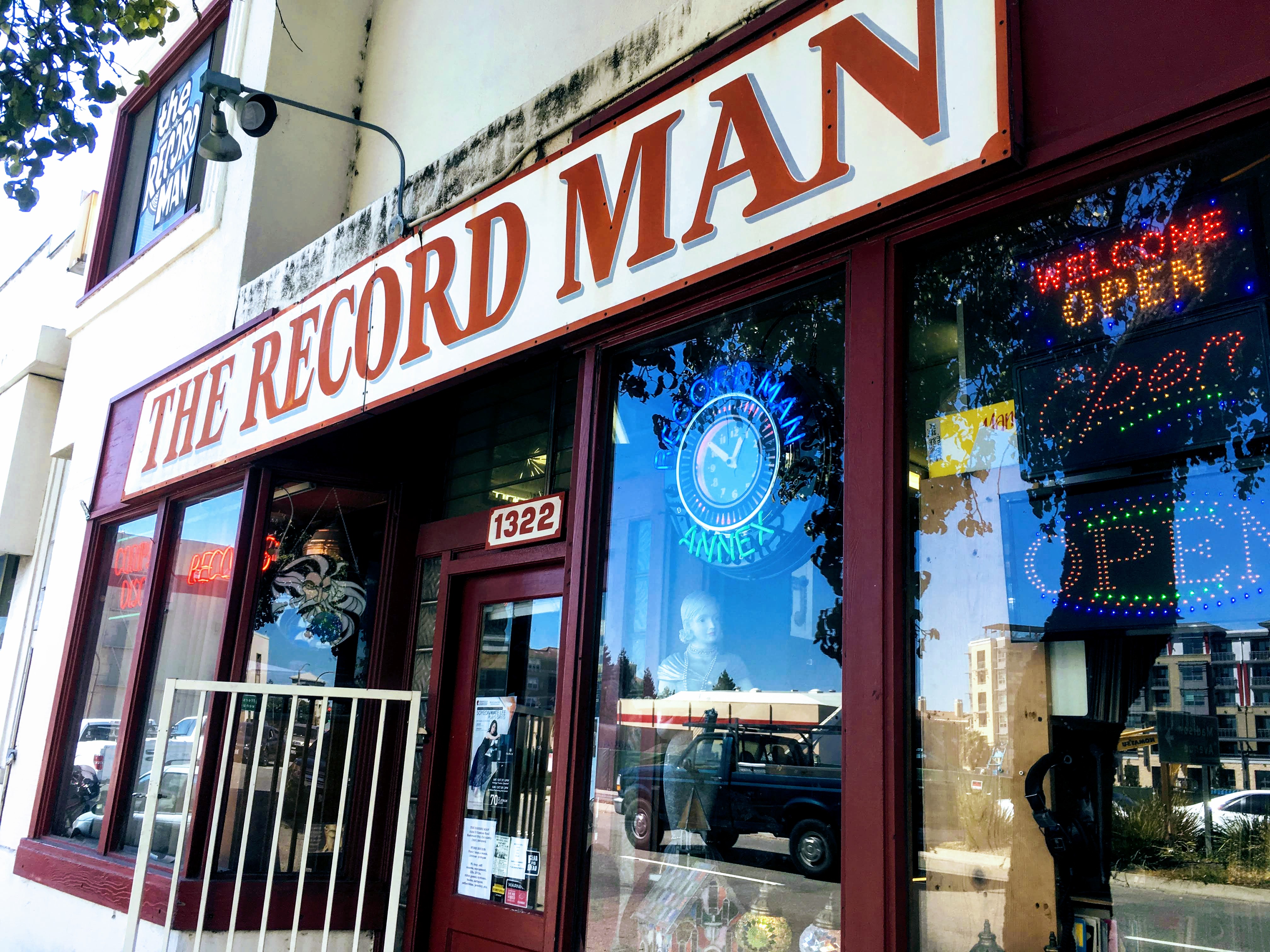 Browse Vinyls at The Record Man - until suburbia!